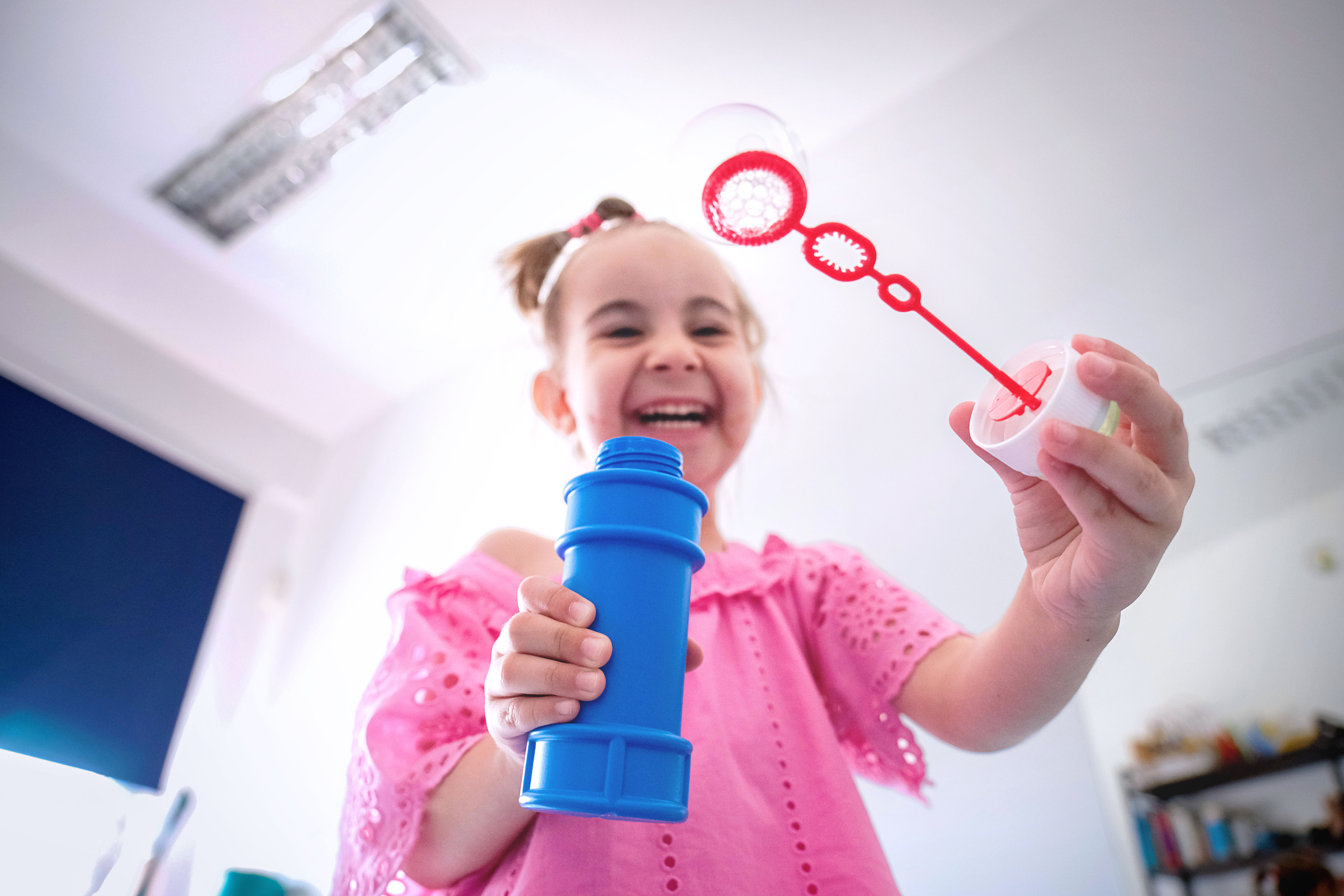 Ostia, storia di Maria, la bimba che ha imparato a volare grazie a un ...